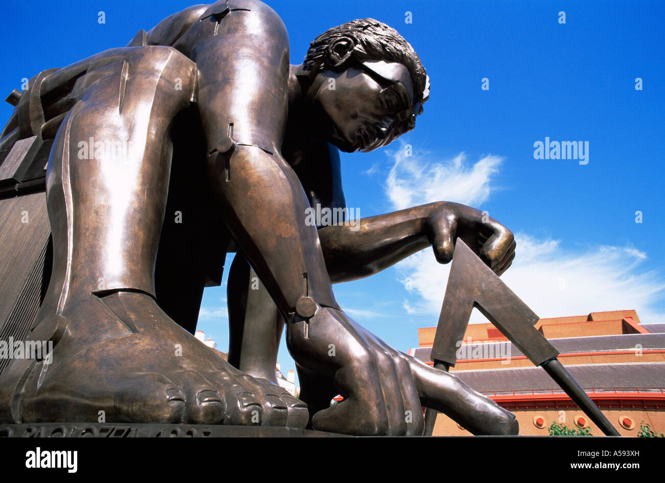 Sir isaac newton sculpture british library hi-res stock photography and ...