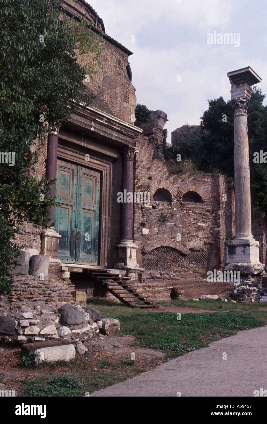 Round Temple of Romulus Roman Forum Stock Photo - Alamy