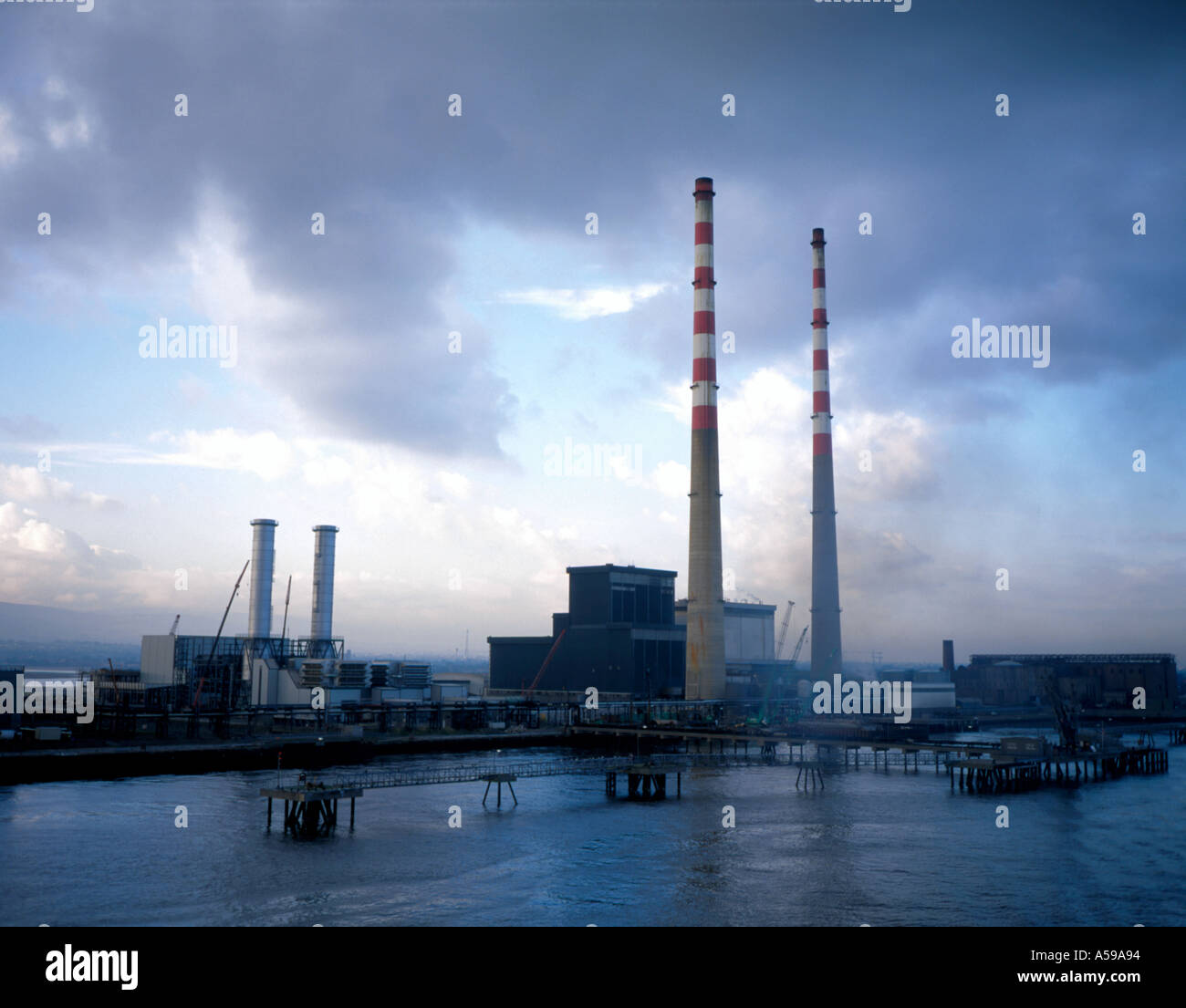 Power stations burning coal hi-res stock photography and images - Alamy