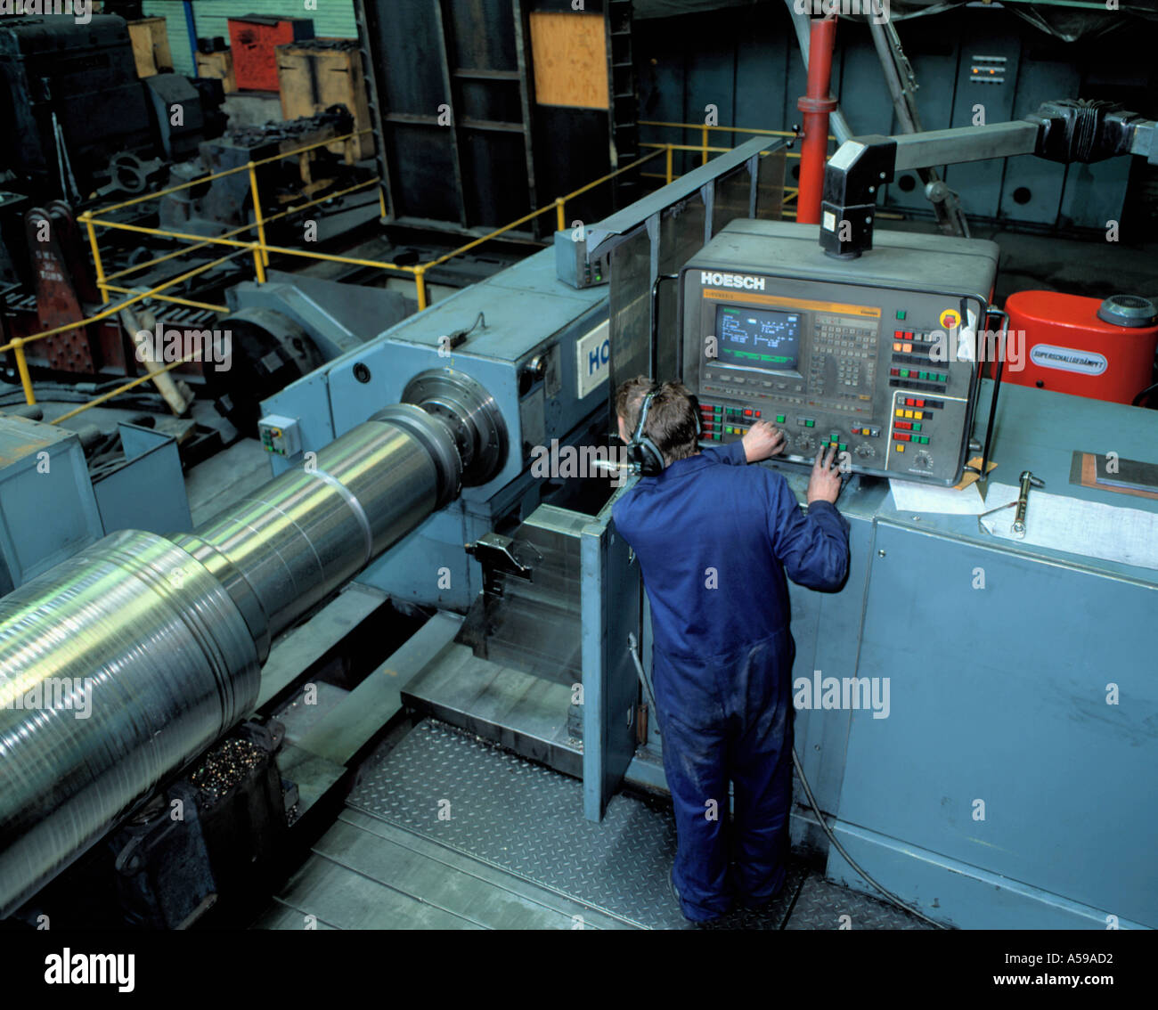 Metal forming and shaping machine hi-res stock photography and images ...