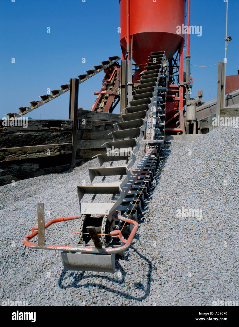 Coarse chain hi-res stock photography and images - Alamy