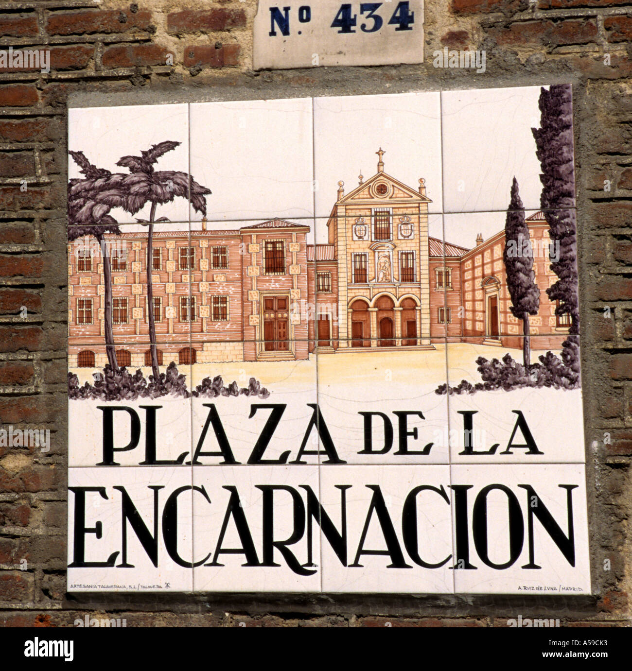 Village of madrid sign hi-res stock photography and images - Alamy