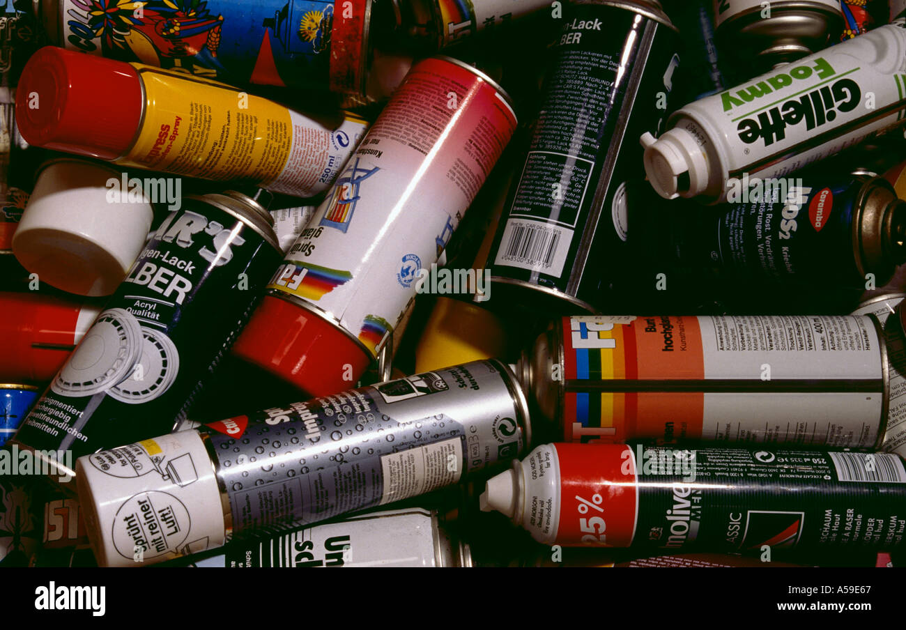 recycling of cans Stock Photo - Alamy