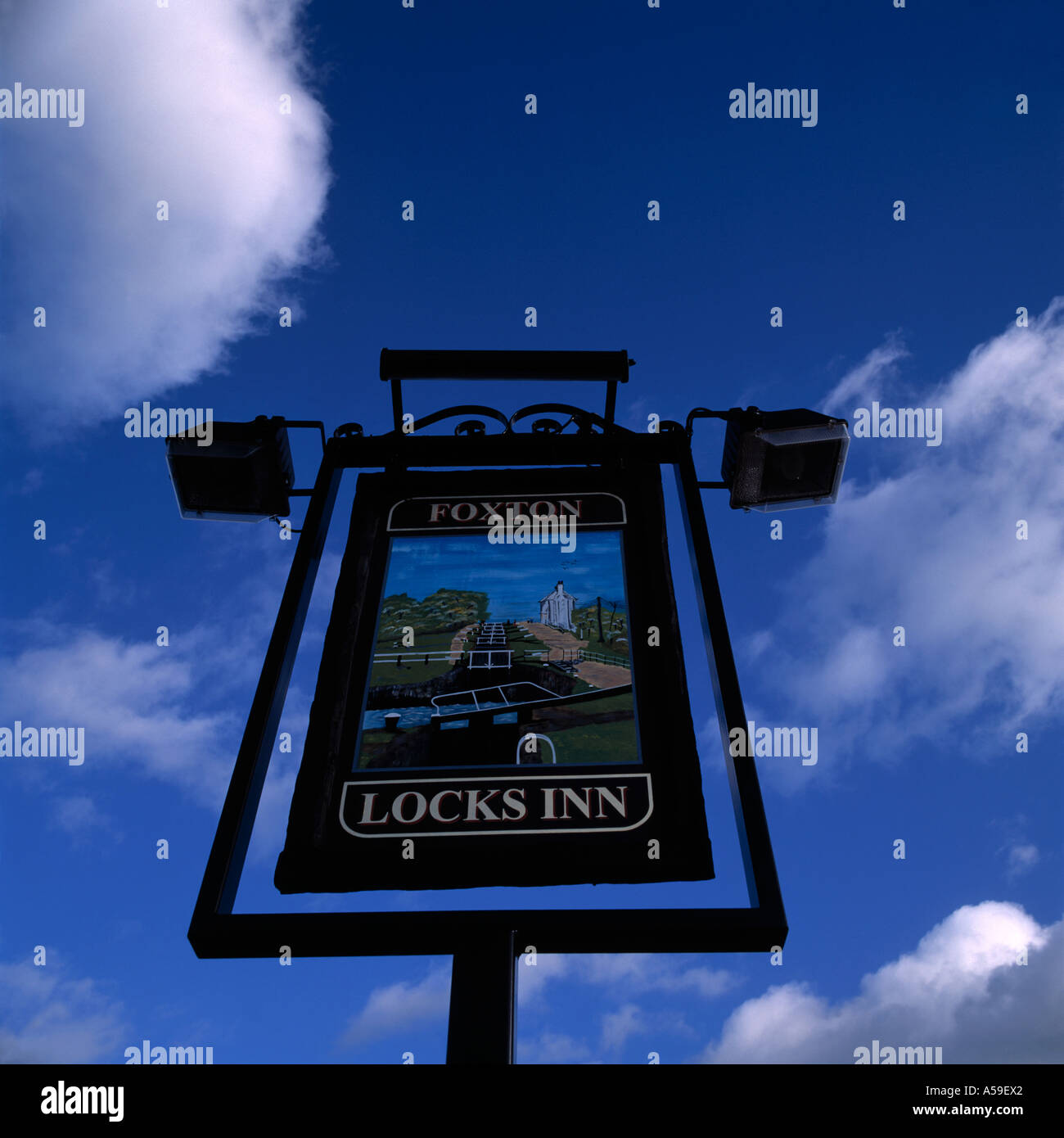 Foxton locks hi-res stock photography and images - Alamy