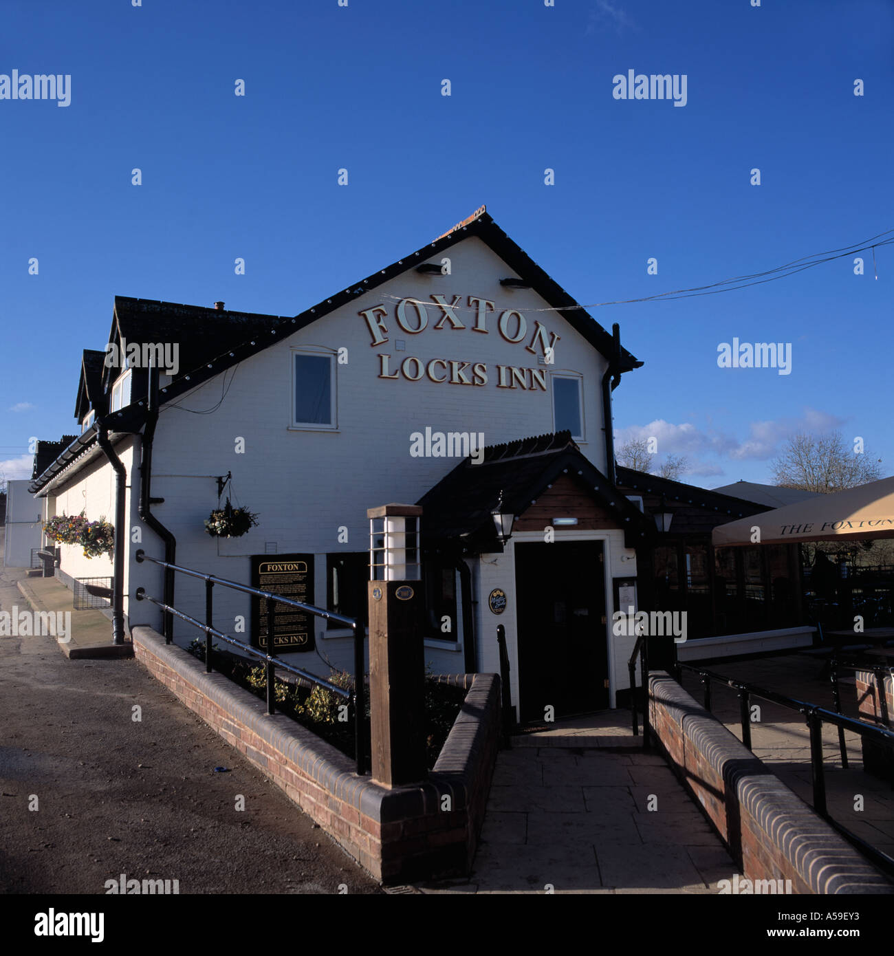 Locks restaurant hi-res stock photography and images - Alamy