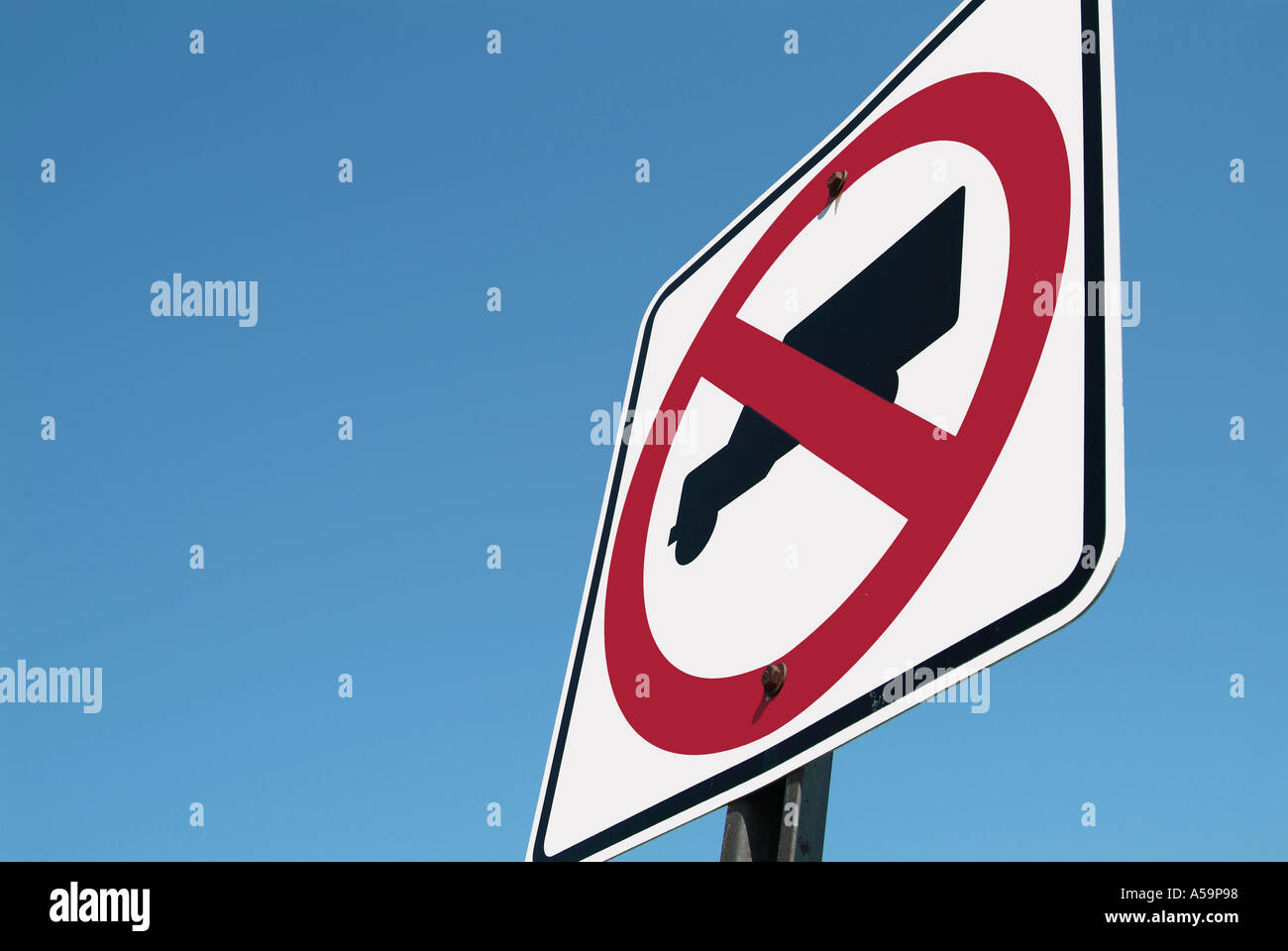 Trucks using road hi-res stock photography and images - Alamy