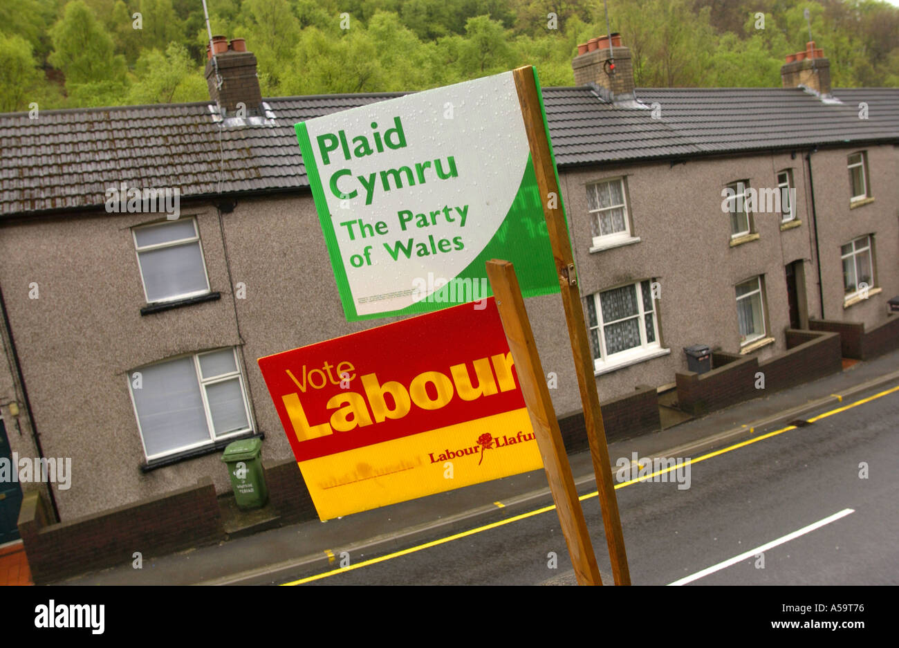Plaid cymru poster hi-res stock photography and images - Alamy