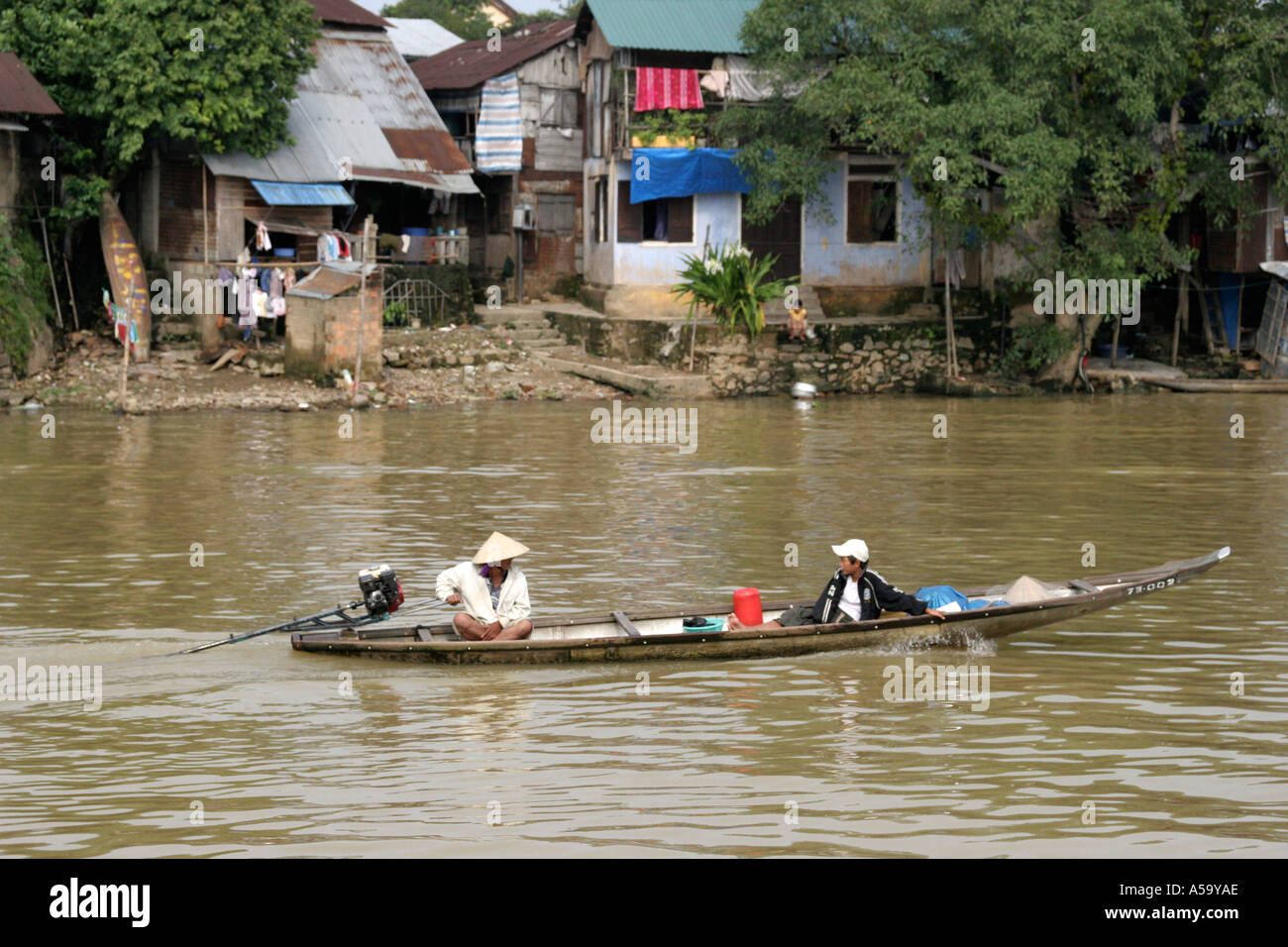 Vietnamese boat people hi-res stock photography and images - Alamy