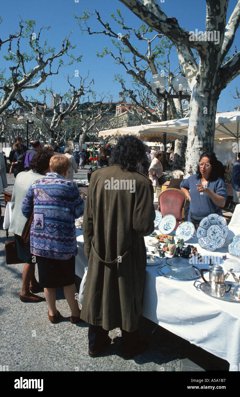 Brocante française hi-res stock photography and images - Alamy
