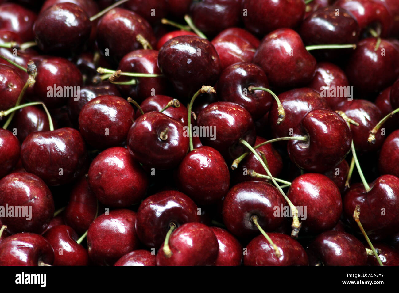 Cherries hi-res stock photography and images - Alamy