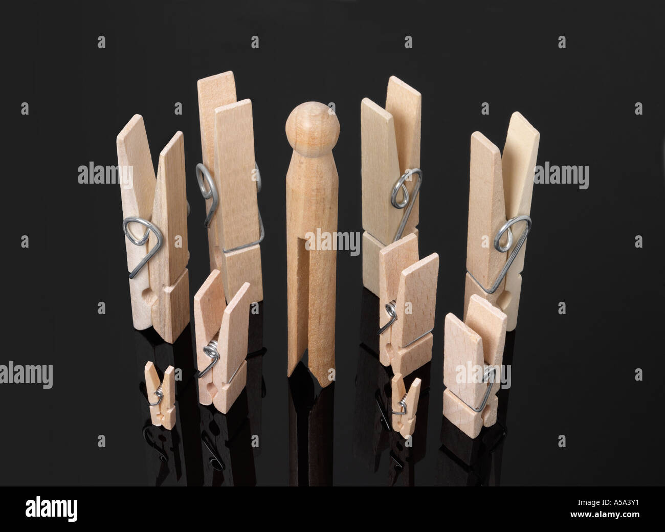 Round pegs hi-res stock photography and images - Alamy