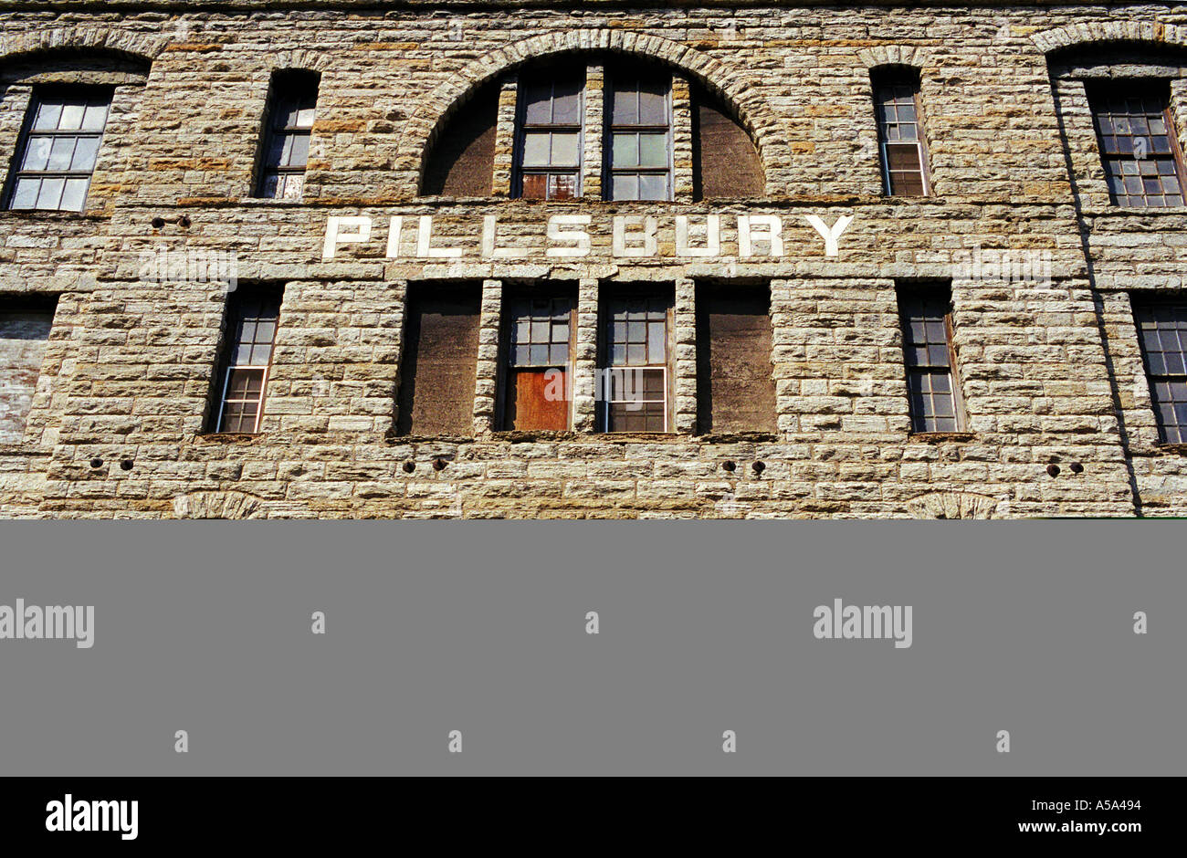 Pillsbury building hi-res stock photography and images - Alamy