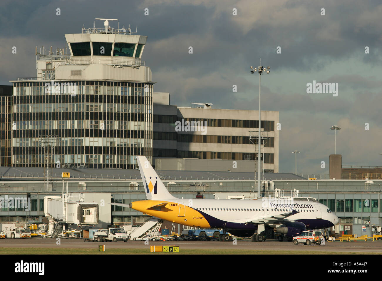 Terminal 1 manchester hi-res stock photography and images - Alamy