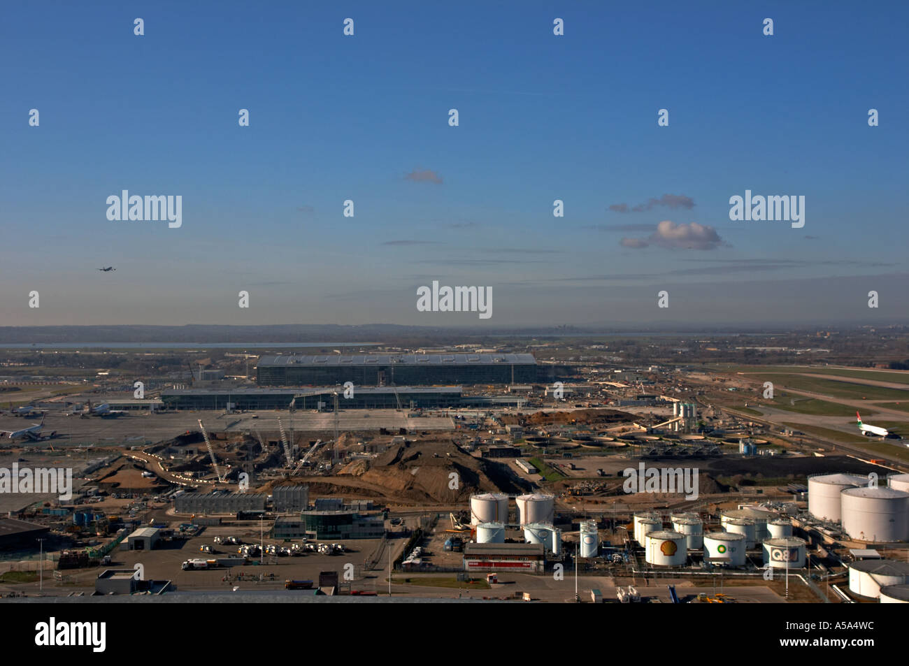 Heathrow airport aerial view hi-res stock photography and images - Alamy