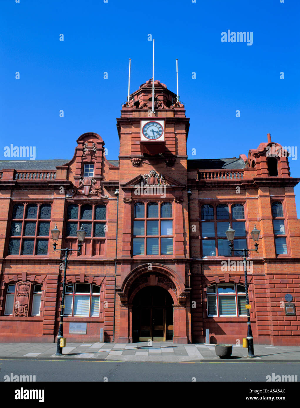 Jarrow town hall hi-res stock photography and images - Alamy