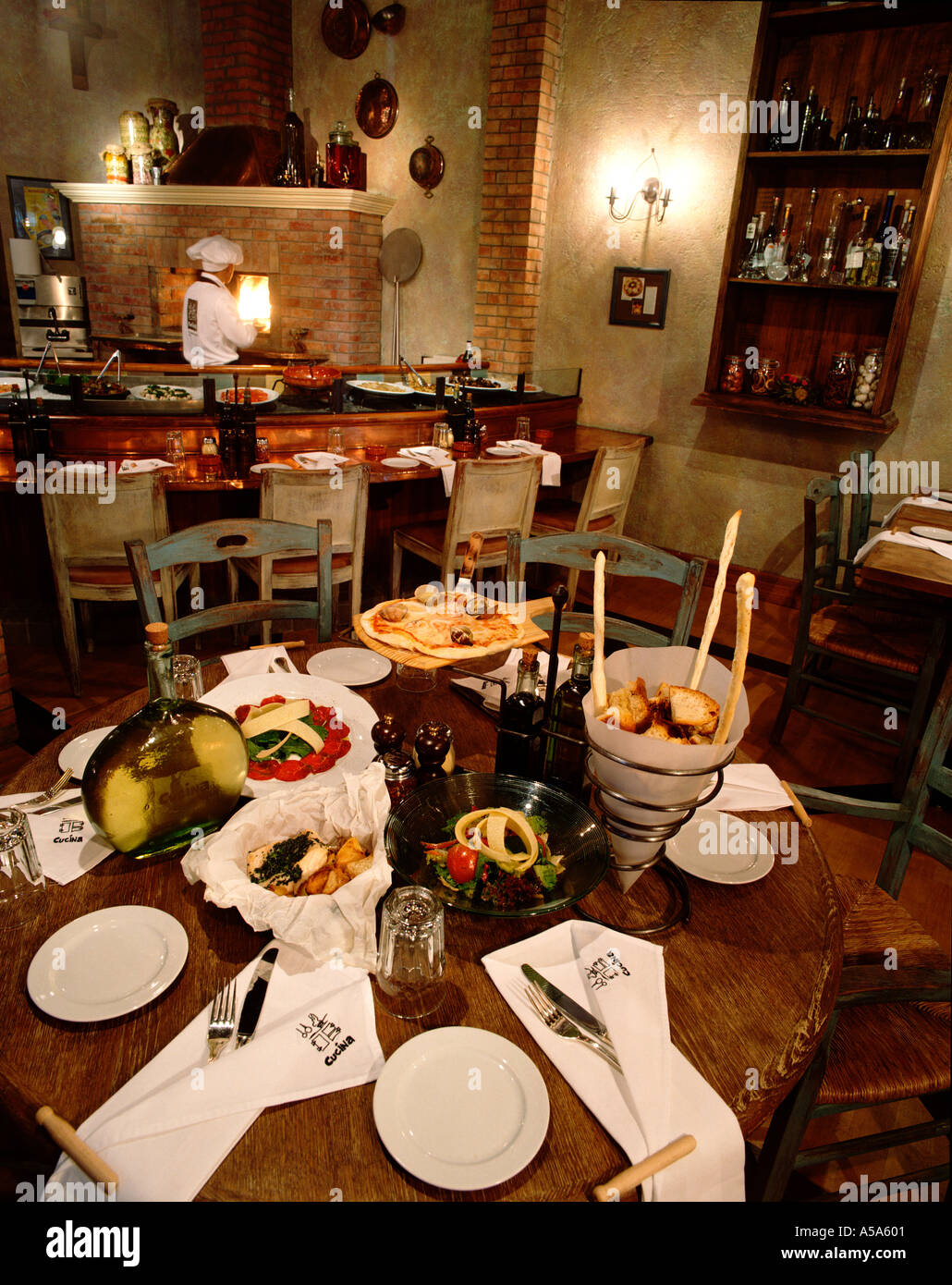 Italian restaurant interior Stock Photo - Alamy