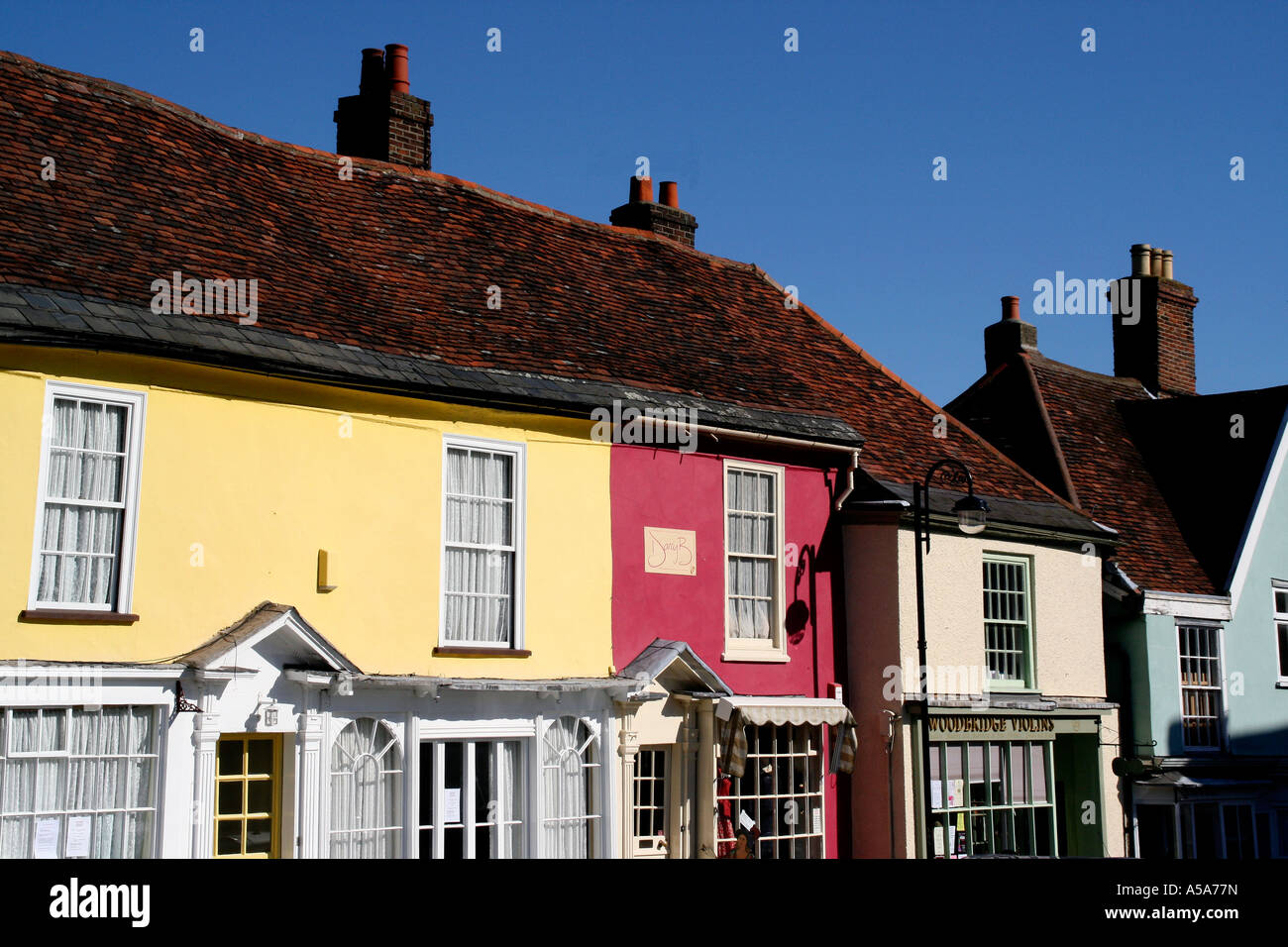 Colourful Shopfronts on Market Square Hill in Woodbridge Suffolk UK ...