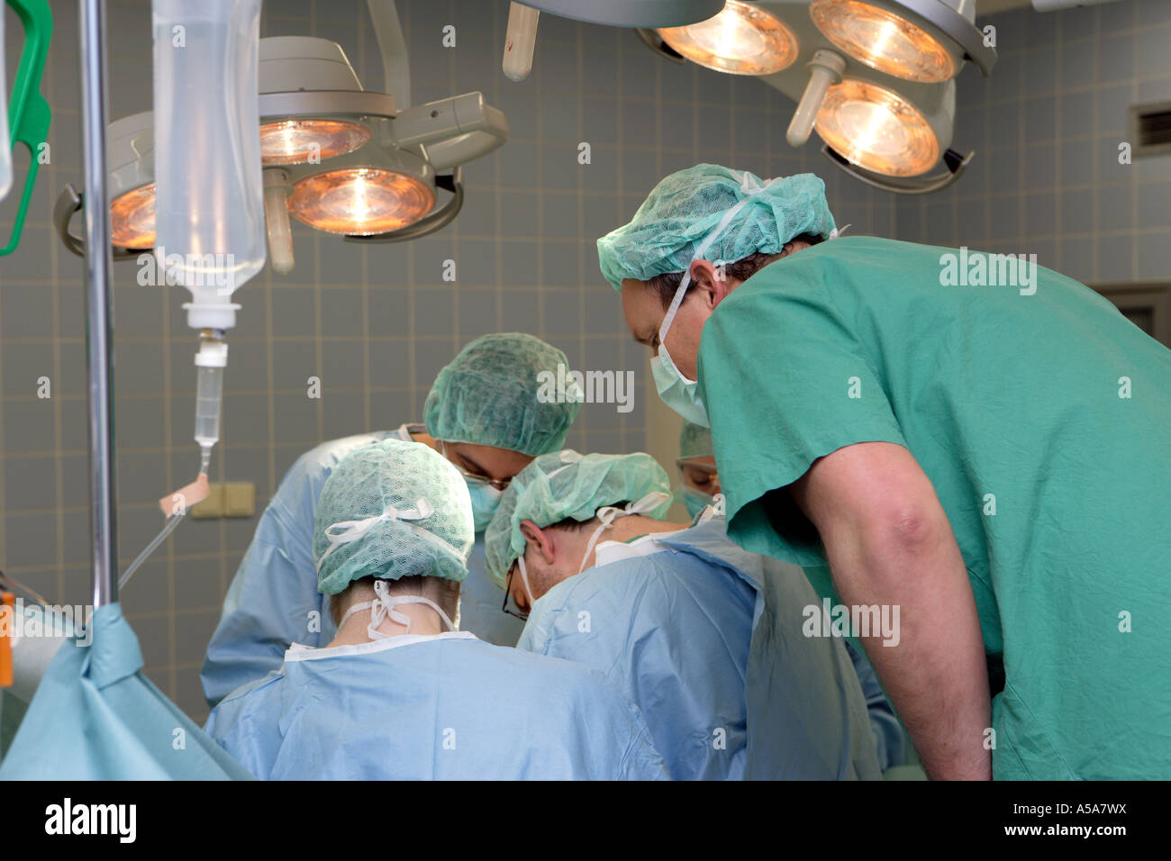 Surgery operation theme hi-res stock photography and images - Alamy