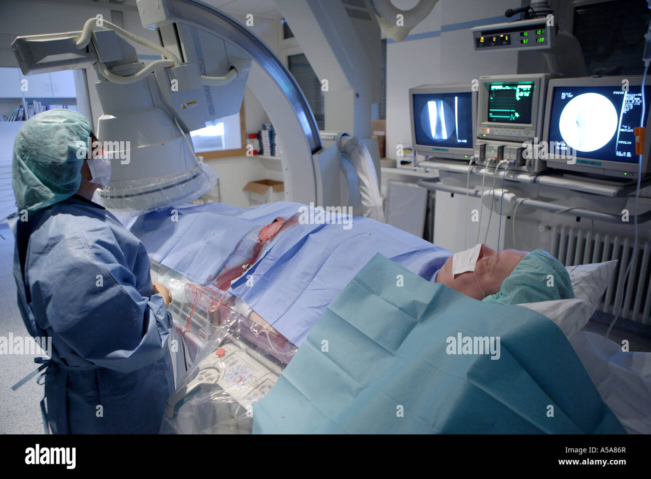 Centre vascular medicine angiology hi-res stock photography and images ...