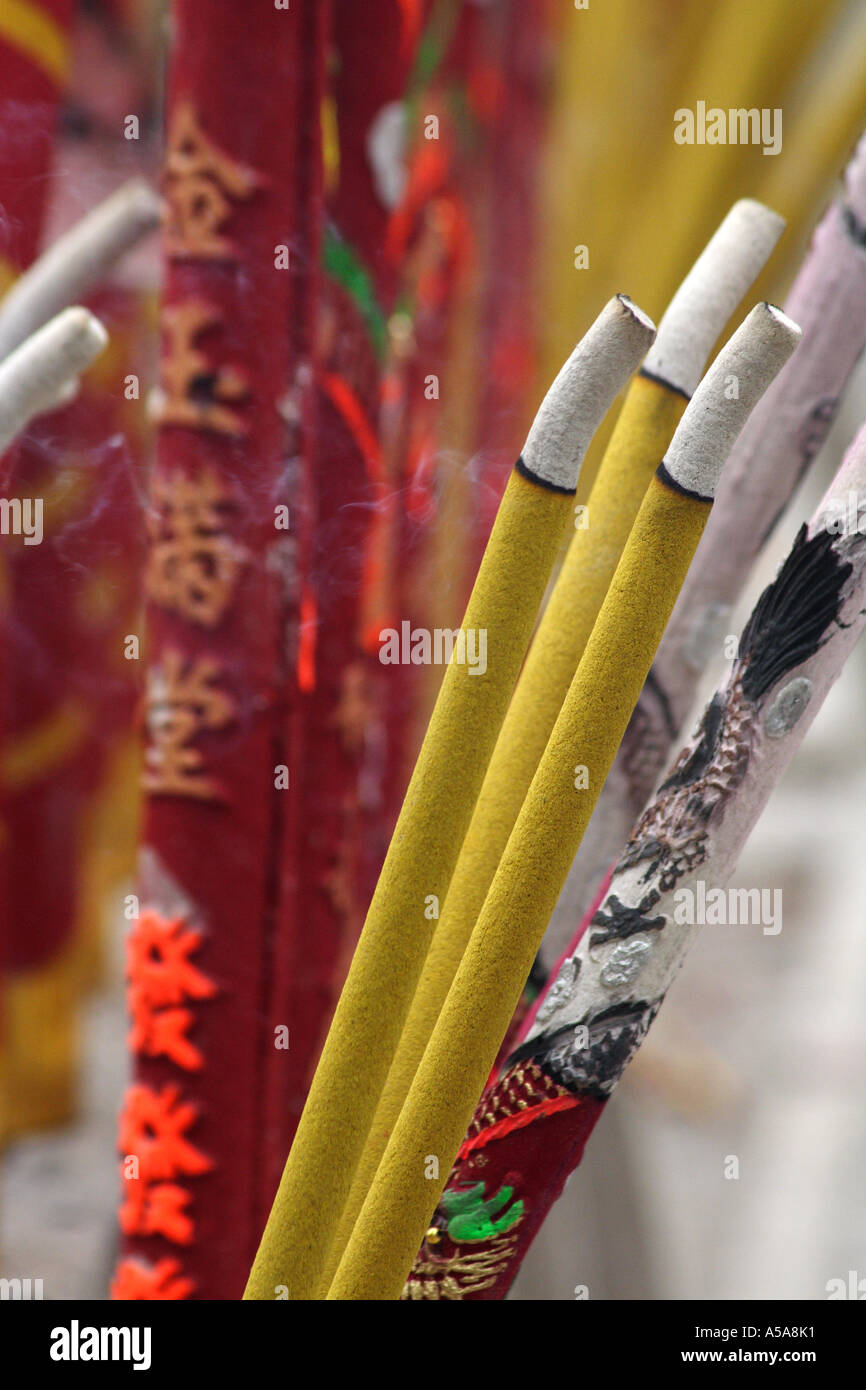 Joss stick chinese ancestor worship hi-res stock photography and images ...