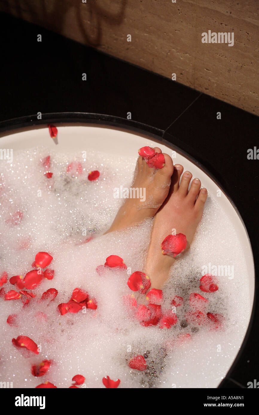 Chinese woman relaxing at the resort SPA Stock Photo - Alamy
