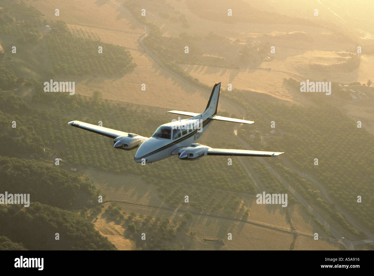 Beechcraft B58 Baron over Ojai CA USA Stock Photo - Alamy