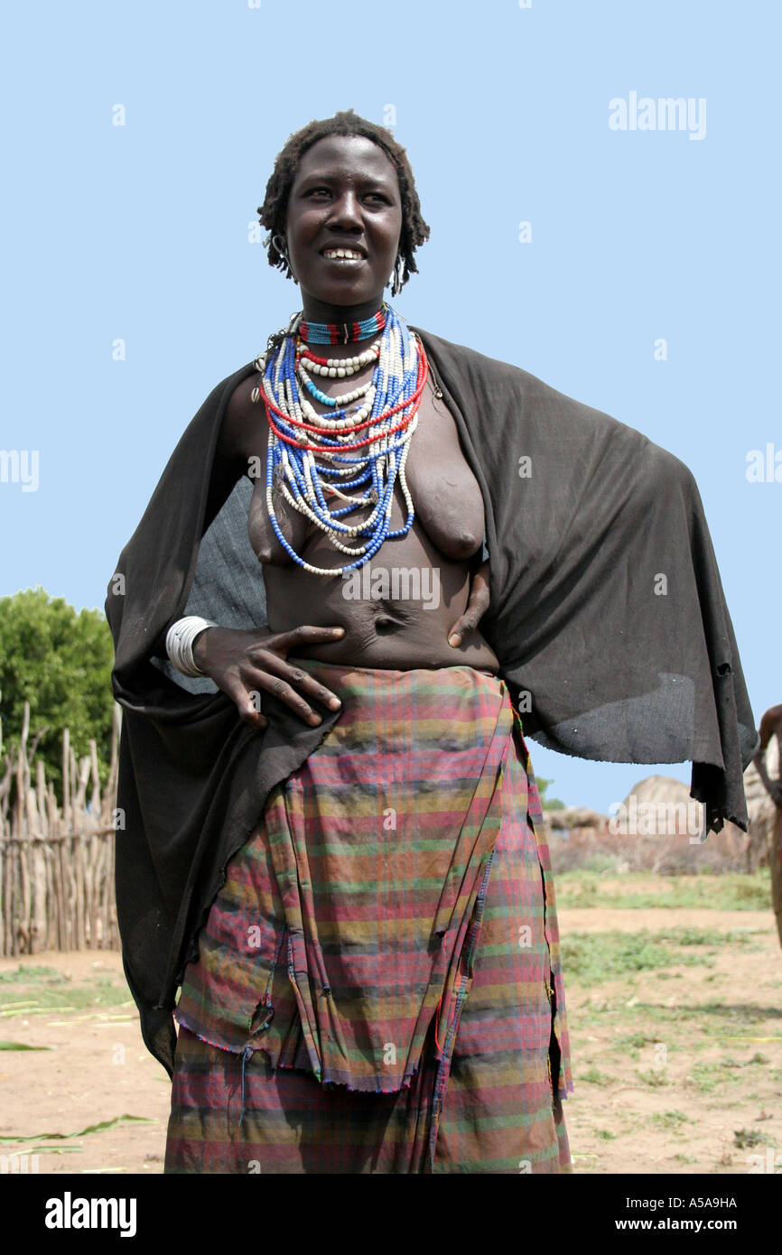Arbore tribe woman, Lower Omo Valle, Ethiopia Stock Photo - Alamy
