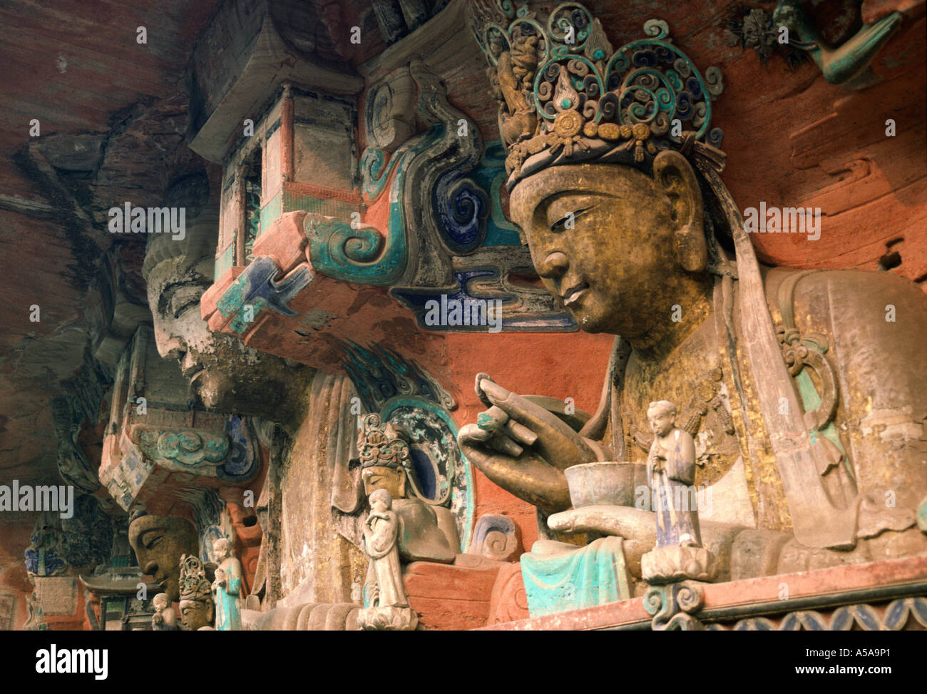 Buddhist cave carvings dazu sichuan hi-res stock photography and images ...