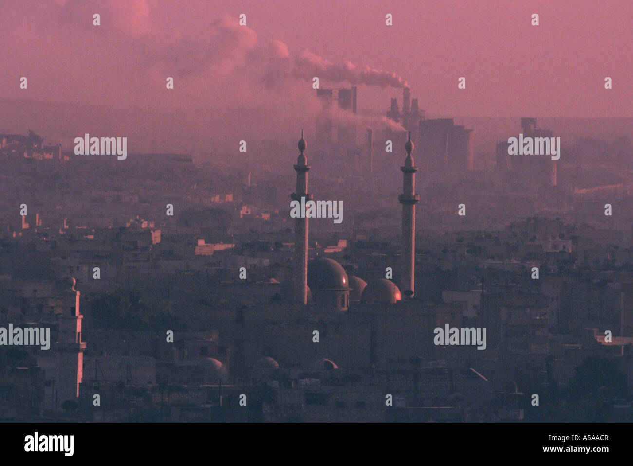 Syria pollution hi-res stock photography and images - Alamy