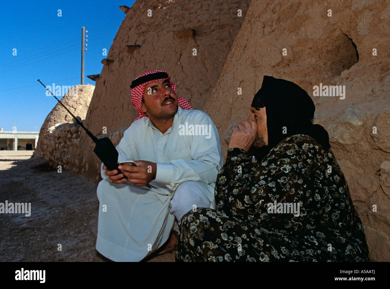 Thobe gutra hi-res stock photography and images - Alamy