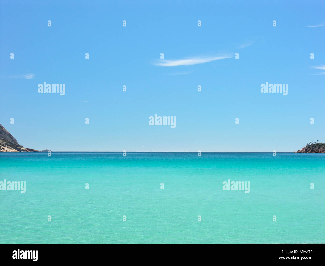 Shallow cove Wineglass Bay Freycinet Peninsula Tasmania Stock Photo - Alamy