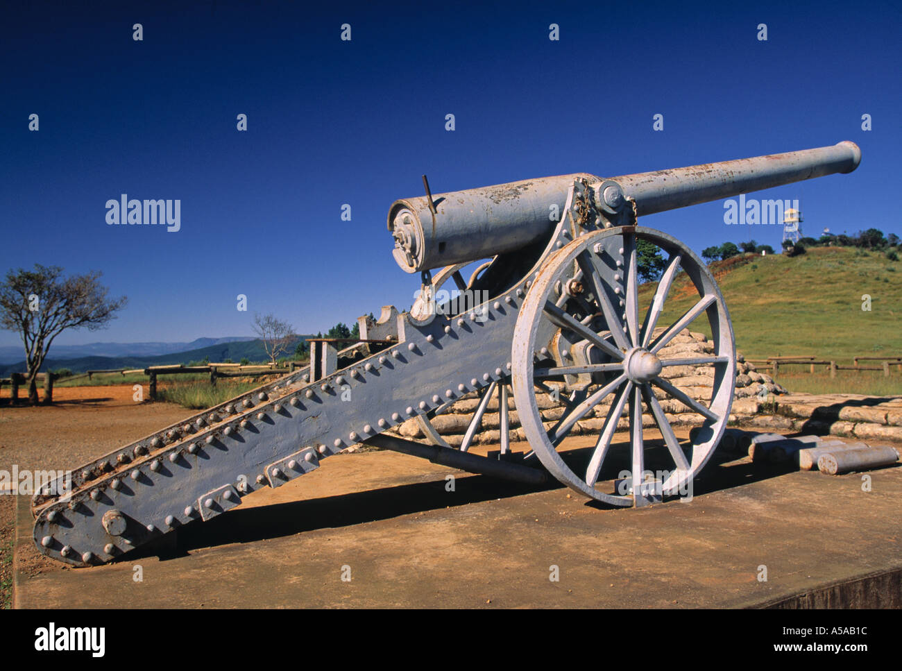 Long Tom Canon (Boer War), Klein Drakensberg, South Africa Stock Photo ...