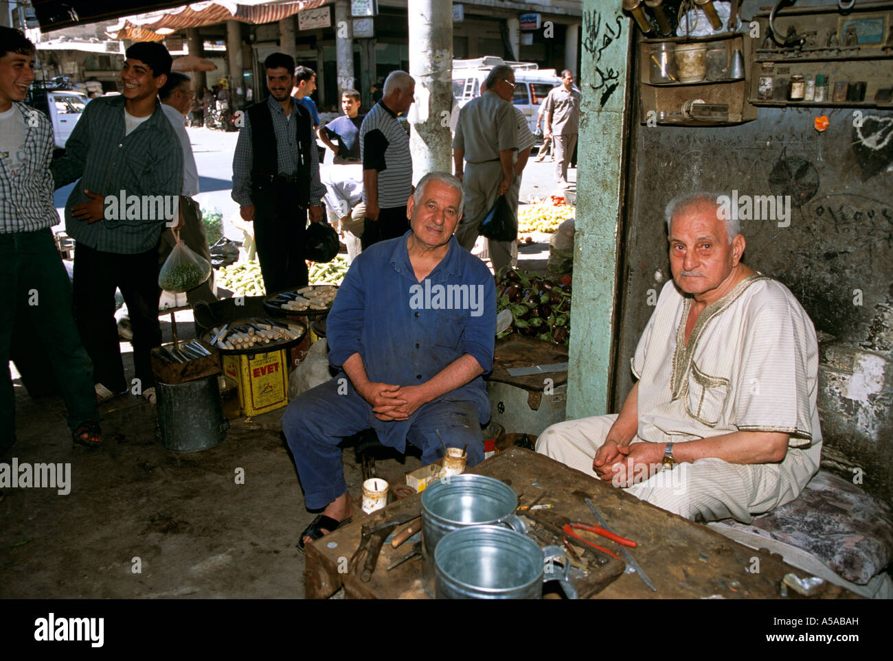 Street market in damascus syria hi-res stock photography and images - Alamy