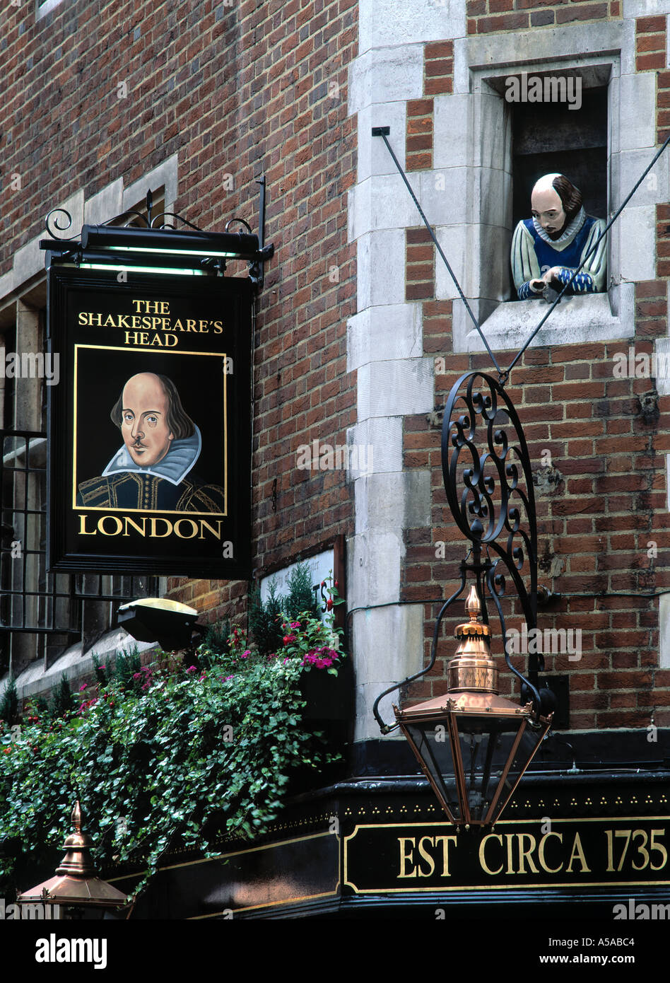 Shakespeare's Head Pub sign, London, England Stock Photo - Alamy