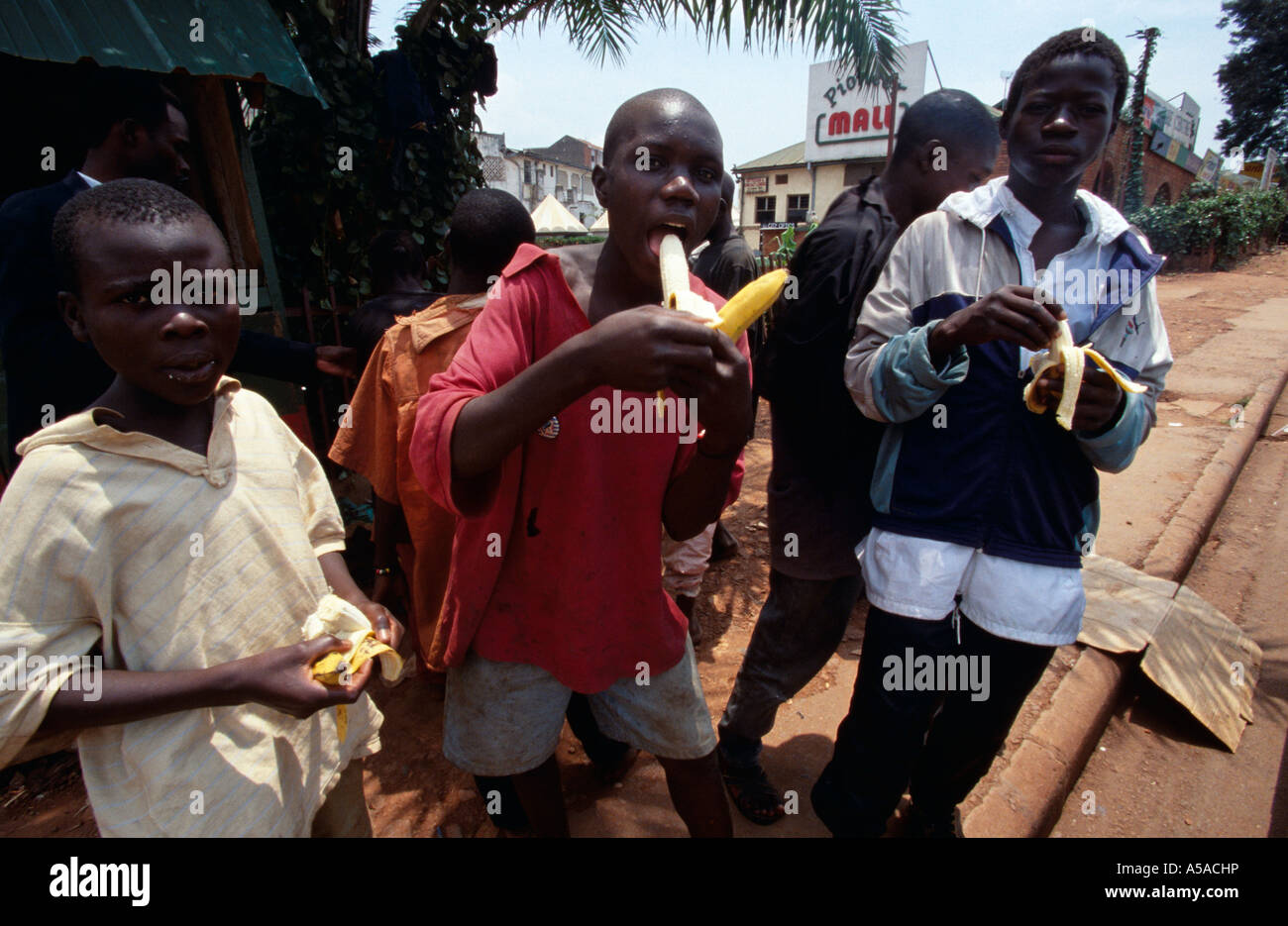 Street children in Kampala Uganda Stock Photo - Alamy