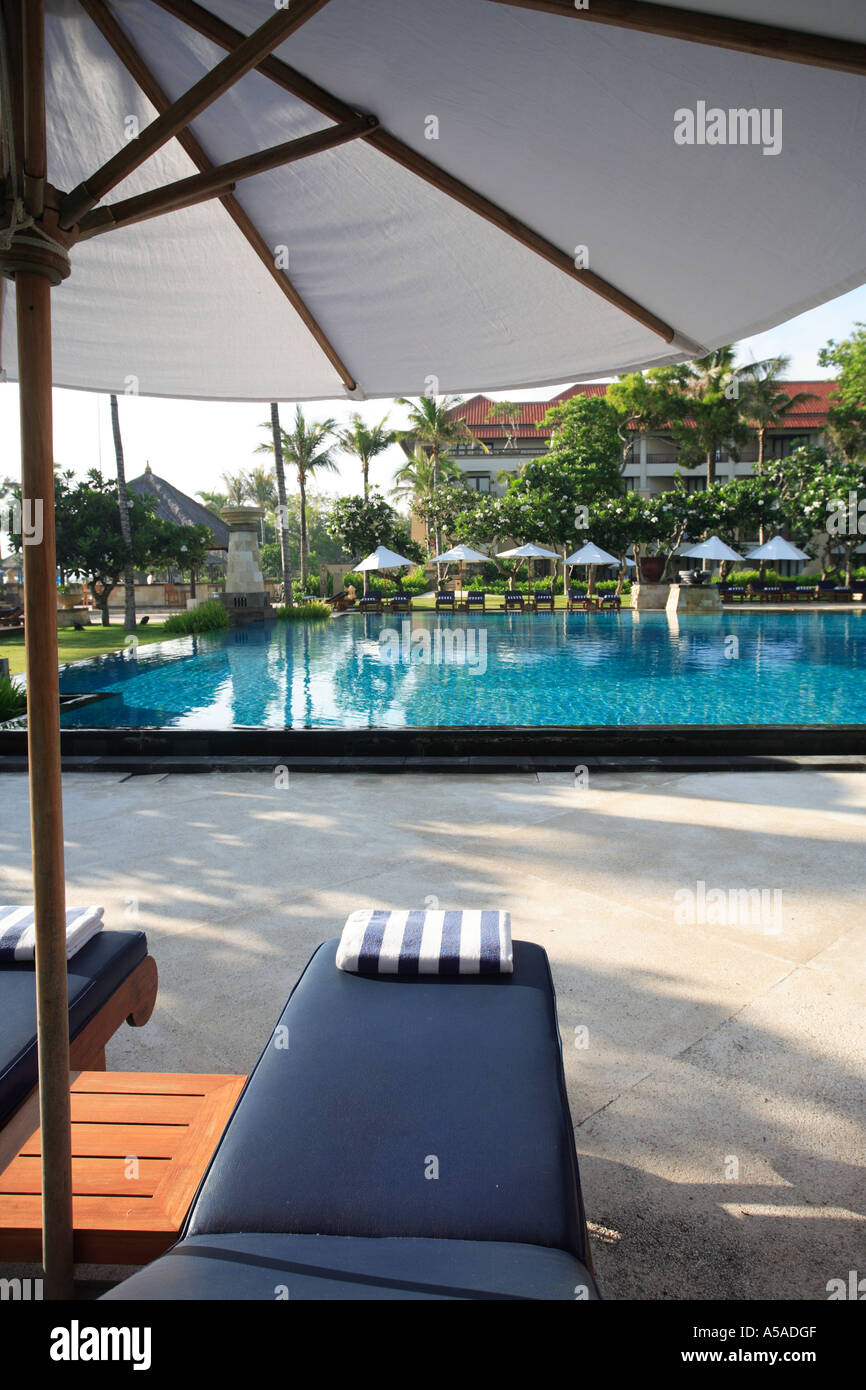 Five Stars Hotel Swimming Pool Stock Photo - Alamy