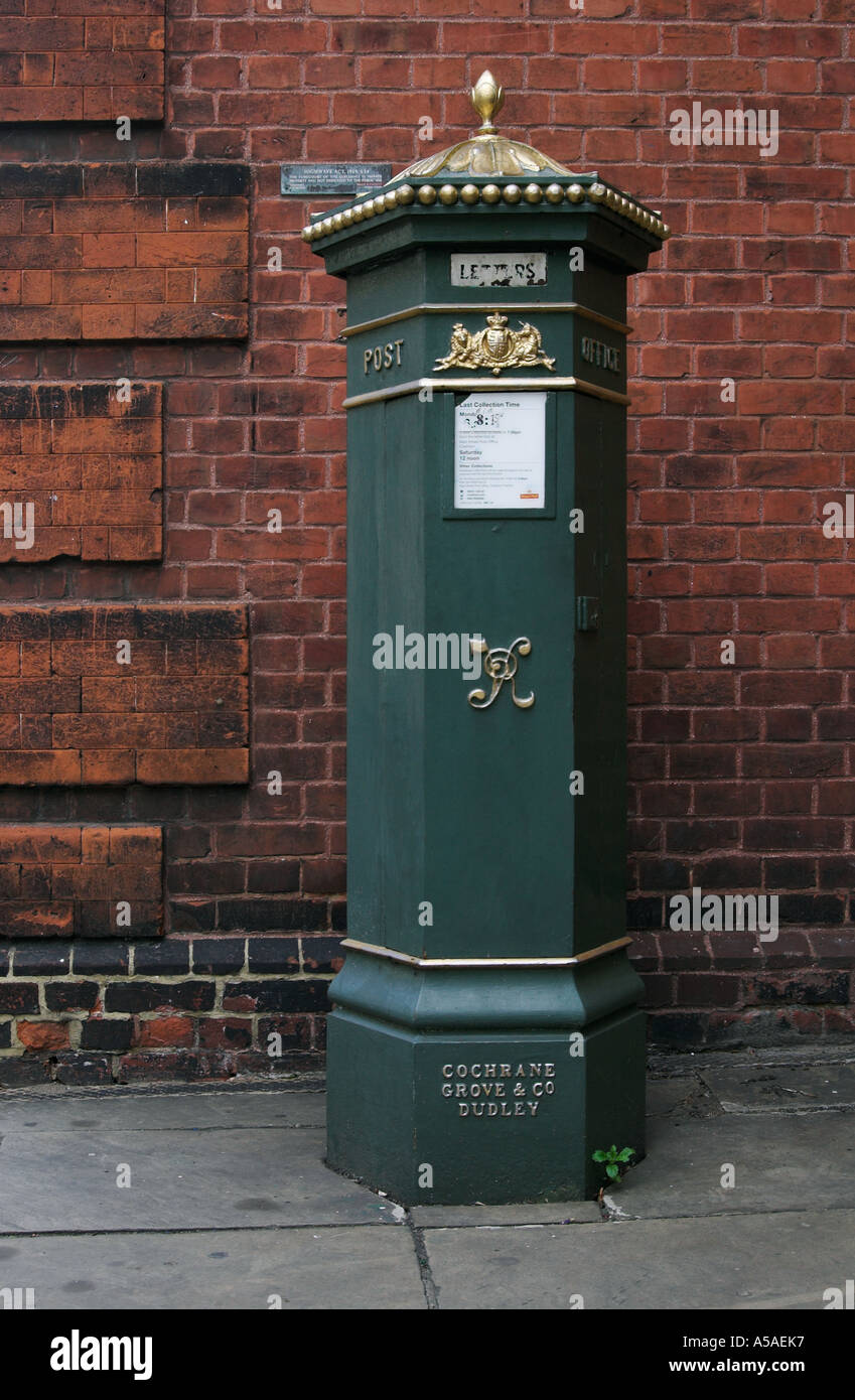 A5aek7 victorian post box hi-res stock photography and images - Alamy