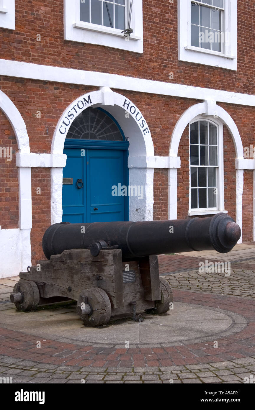 Exeter gun historic hi-res stock photography and images - Alamy