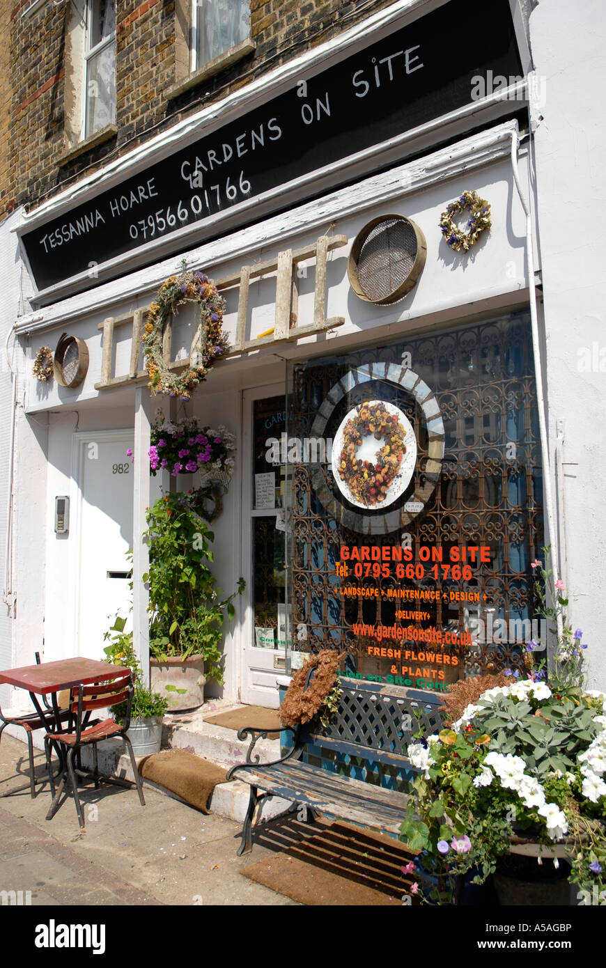 Tessanna Hoare Gardens on Site shop in Kensal Green London Stock Photo ...
