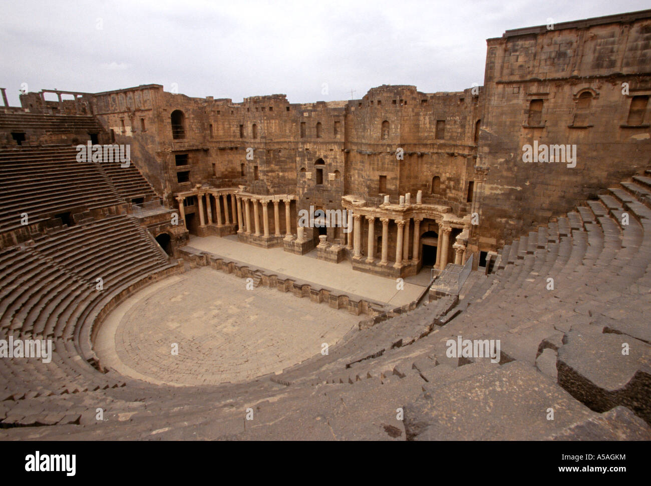 A view of the Roman ruins in Palmyra Syria Stock Photo - Alamy