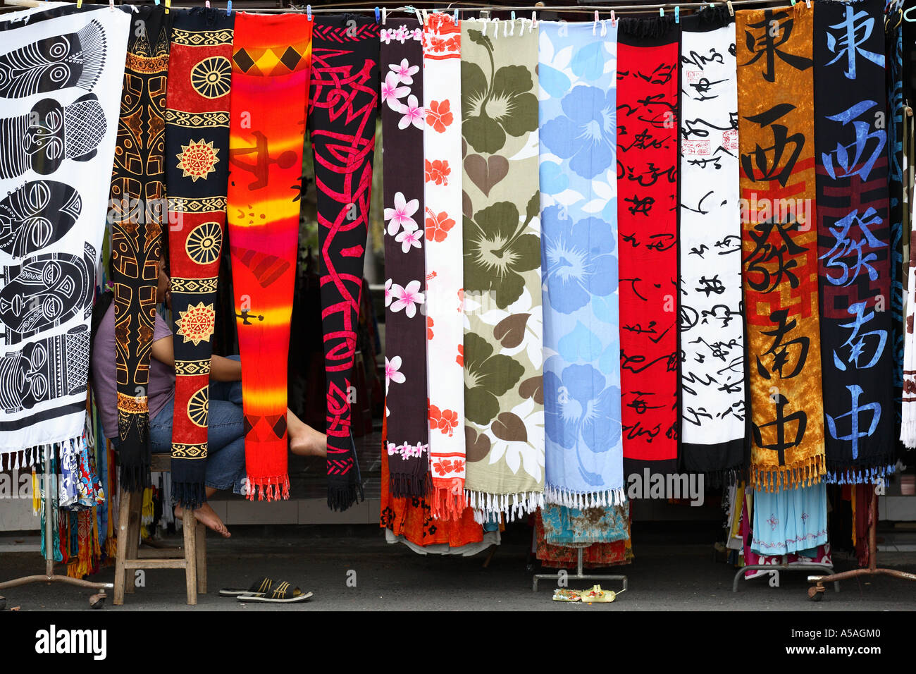 Traditional sarong market in Bali Indonesia Stock Photo - Alamy