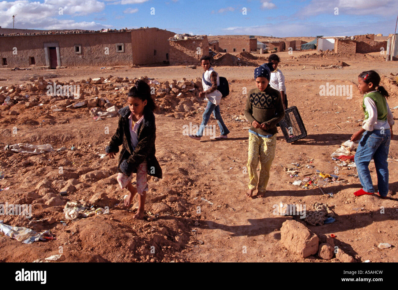 Sahrawi girls at a refugee camp in Tindouf Western Algeria Stock Photo ...