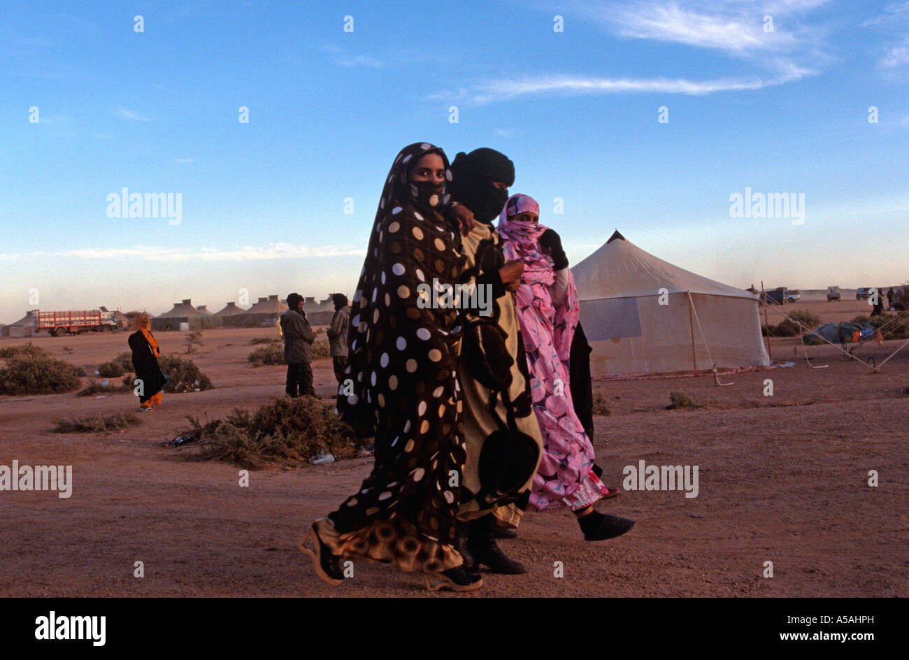 Sahrawi women hi-res stock photography and images - Alamy