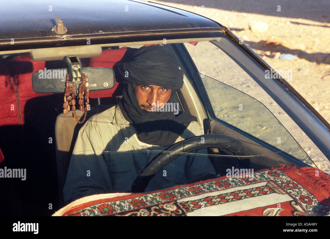 Bedouin dresses hi-res stock photography and images - Alamy