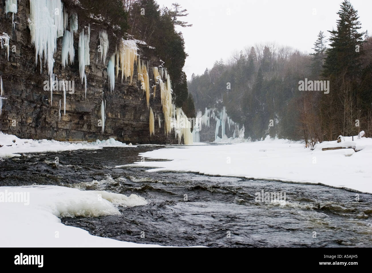 Jacques Cartier River Pont Rouge Quebec Stock Photo - Alamy