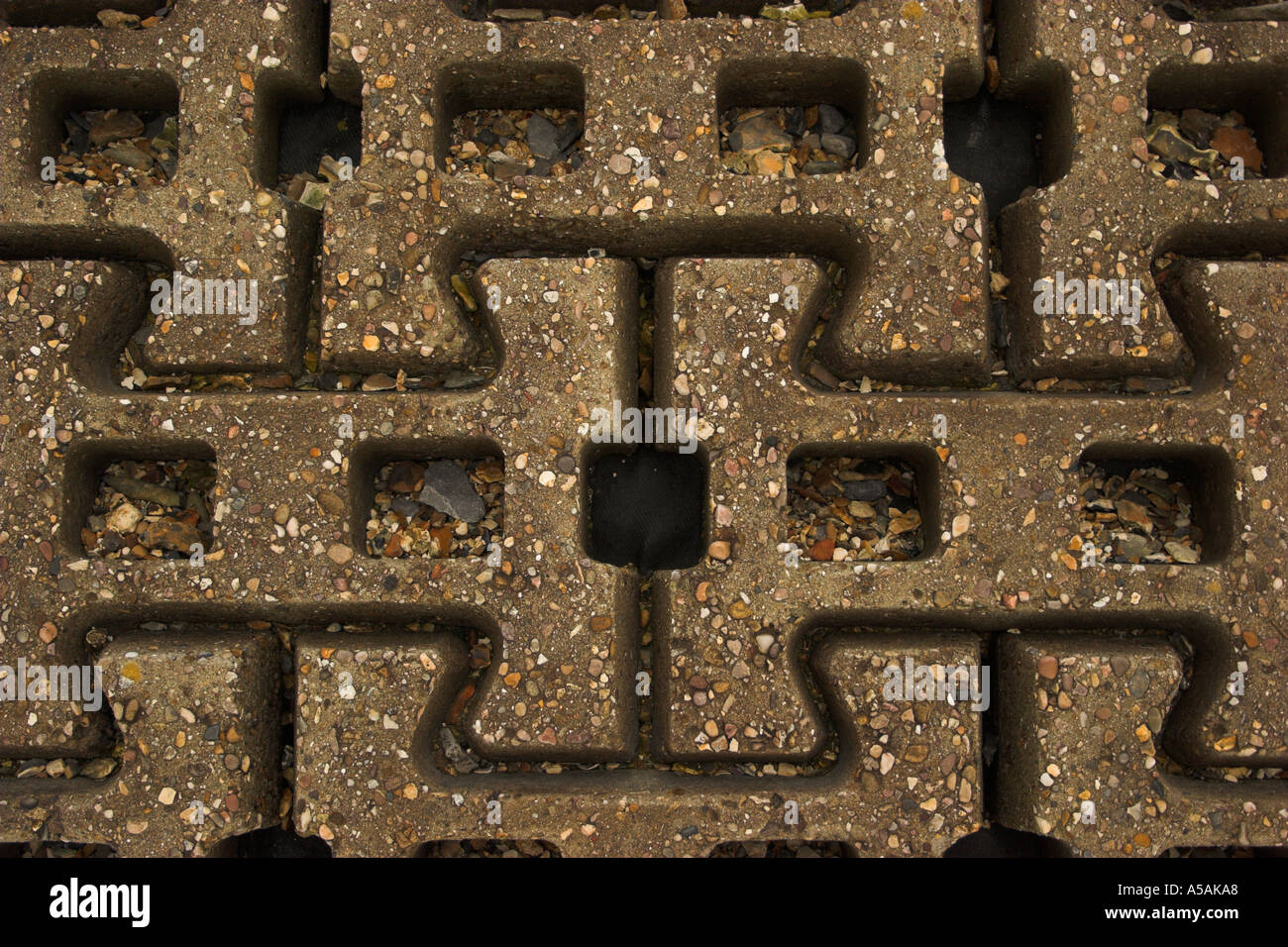 Interlock blocks hi-res stock photography and images - Alamy