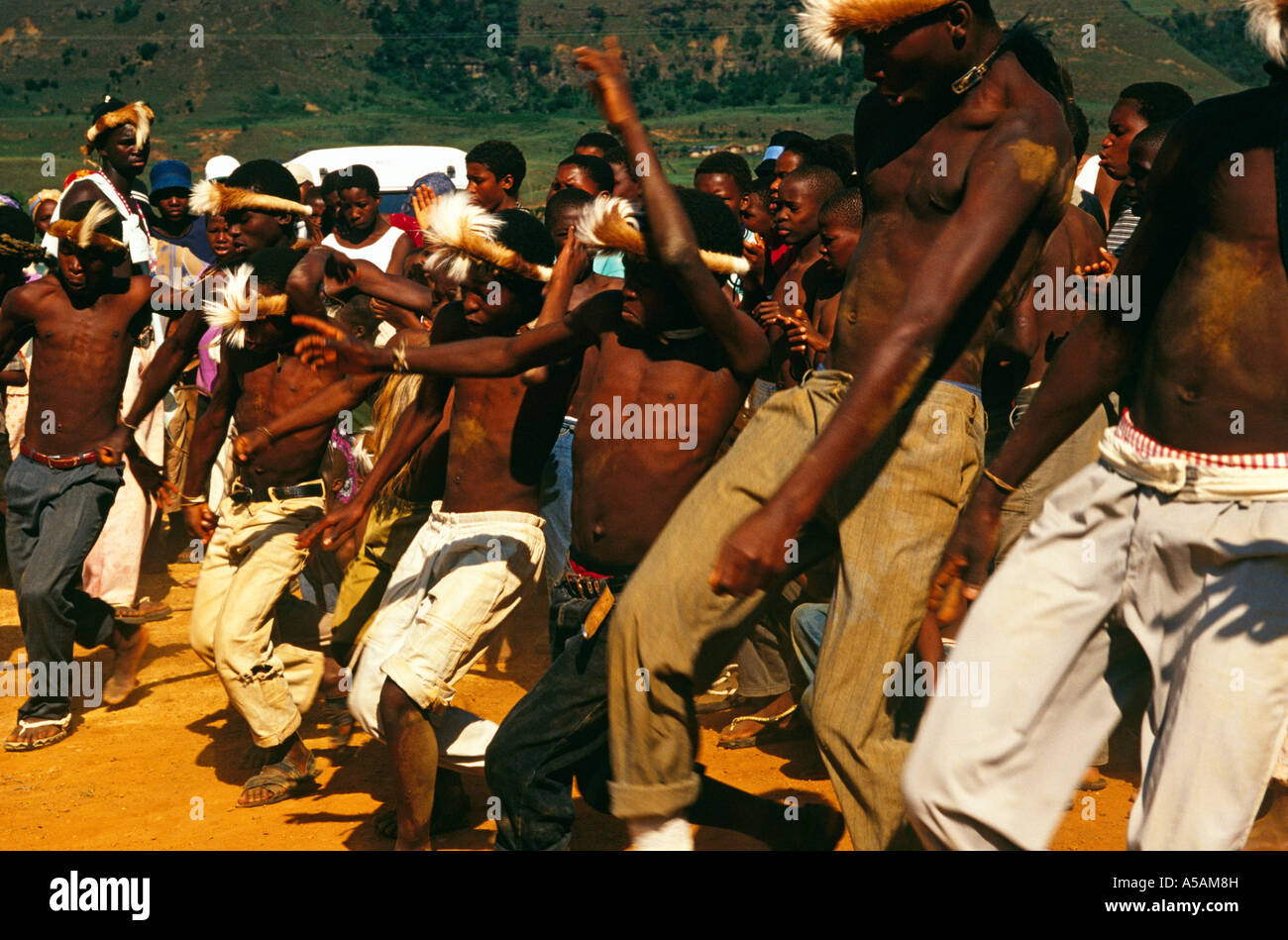 Indlamu dance hi-res stock photography and images - Alamy