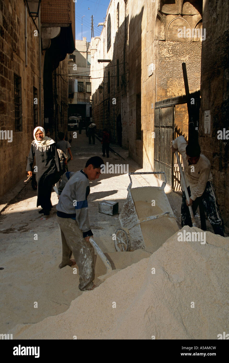 Workers in Aleppo Syria Stock Photo - Alamy