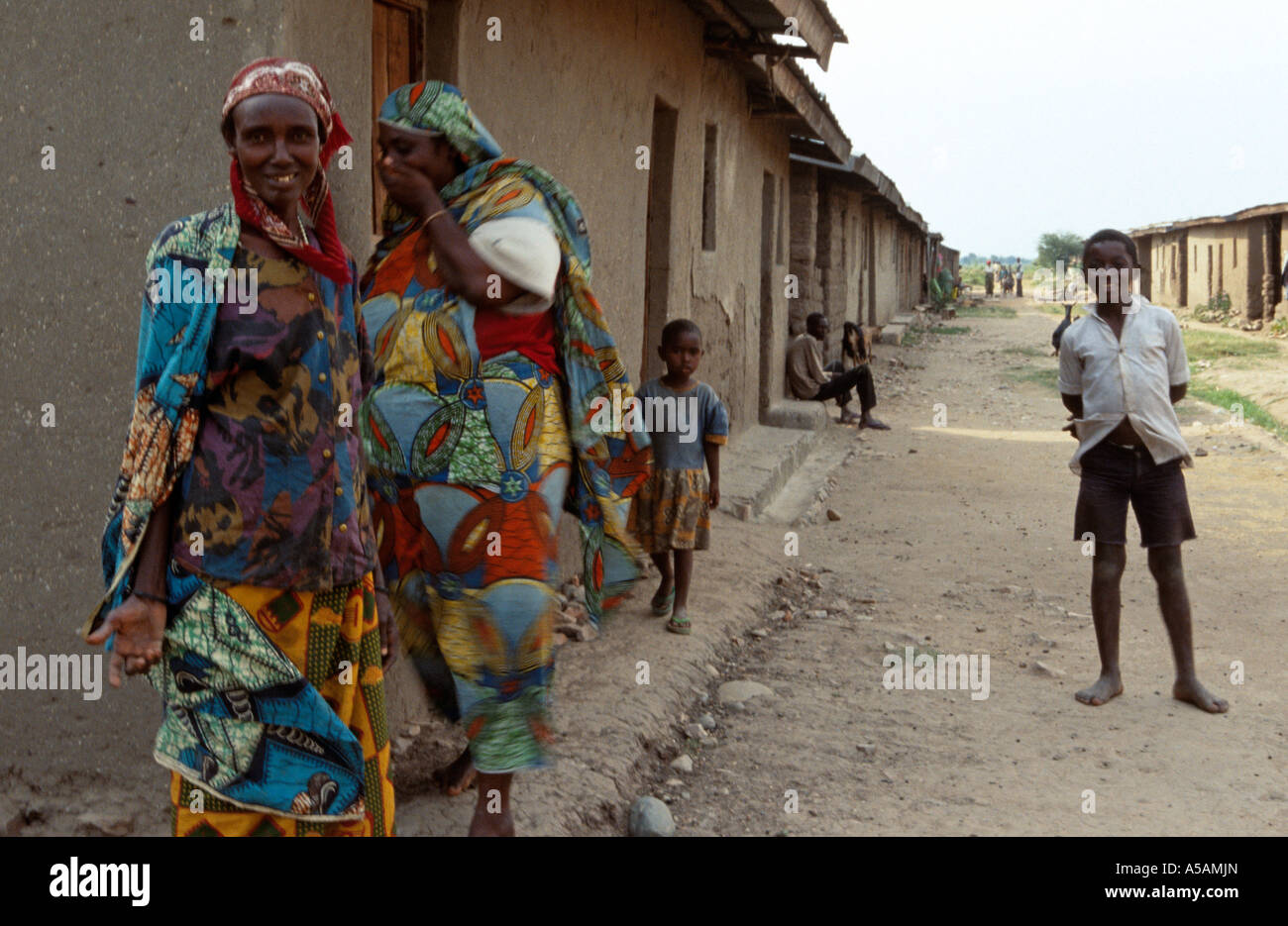 Woman traditional clothes burundi africa hi-res stock photography and ...