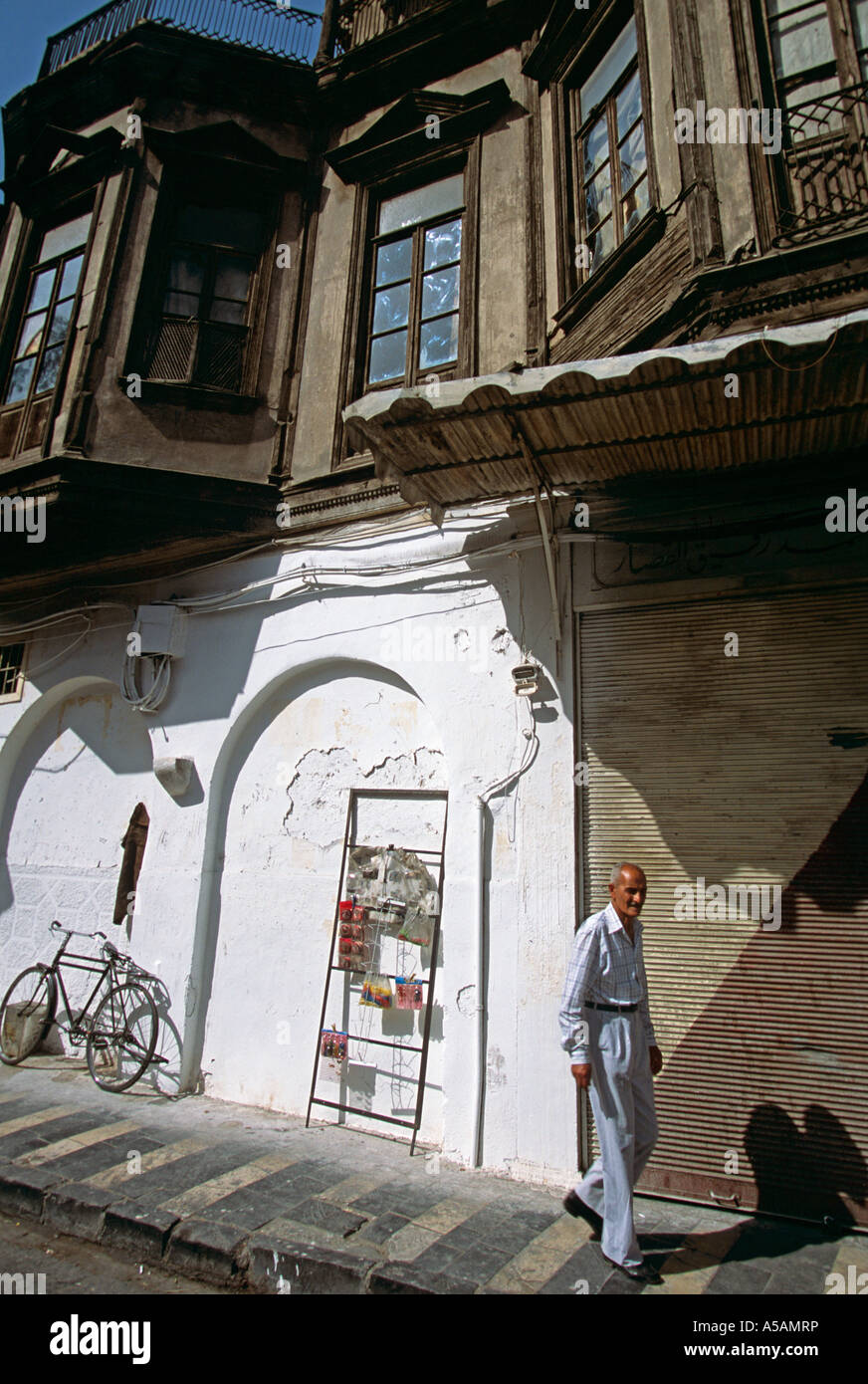 A man walking on the pavement in Damascus Syria Stock Photo - Alamy